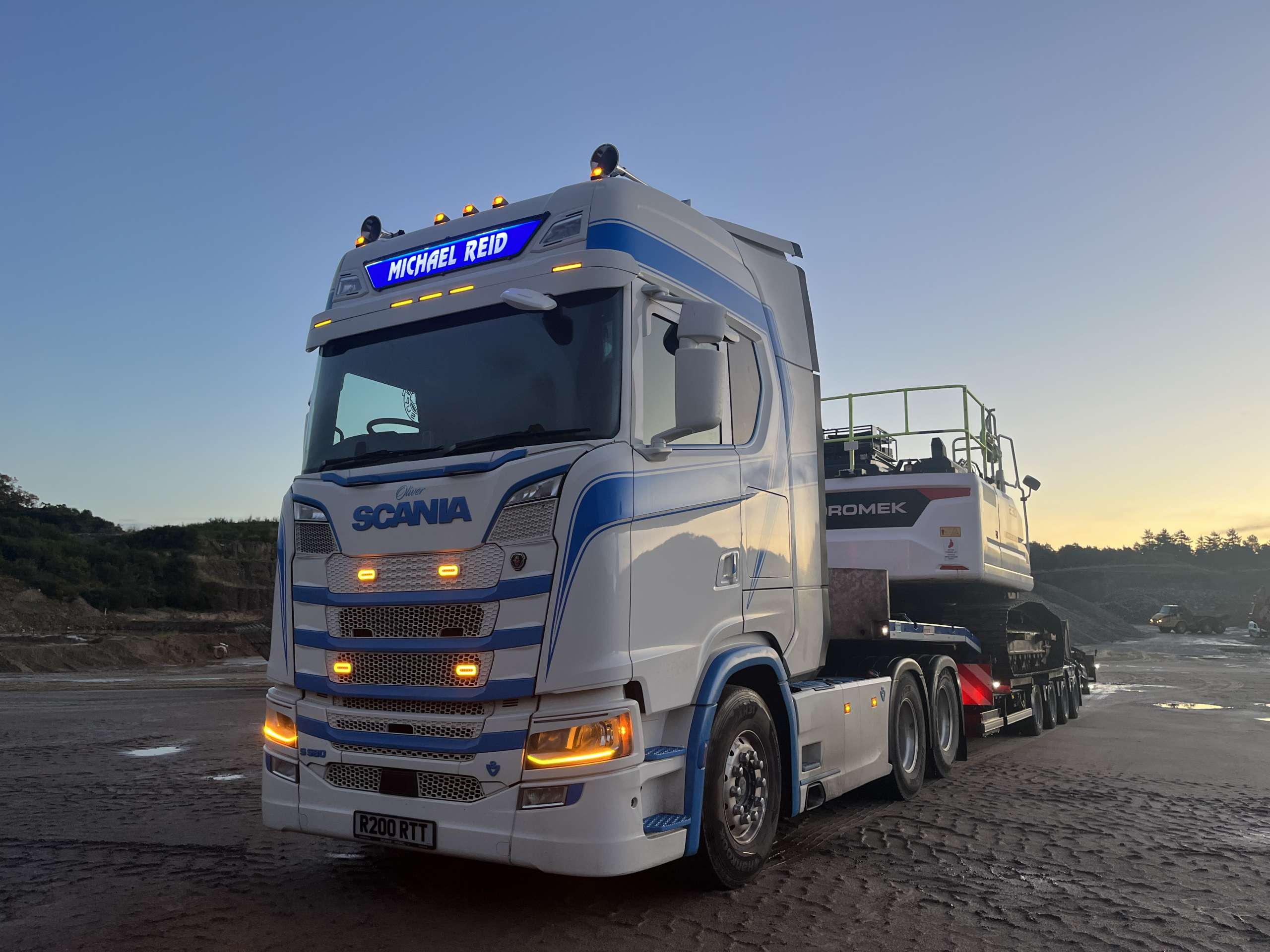 R2 Transport - Transport Specialists - Driven By Determination
